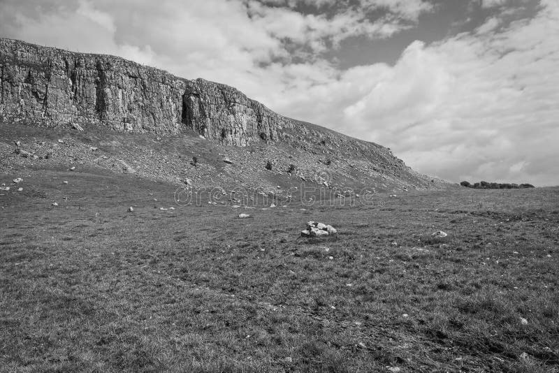 High Cliffs Running Across Malham Moor in the Yorkshire Dales Stock ...