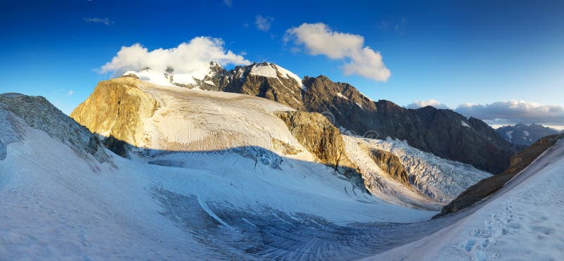 High mountains stock image. Image of beauty, crazy, extreme - 39855965