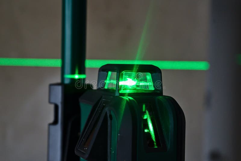 High-precision Green Laser Level Projecting Bright Alignment Lines ...