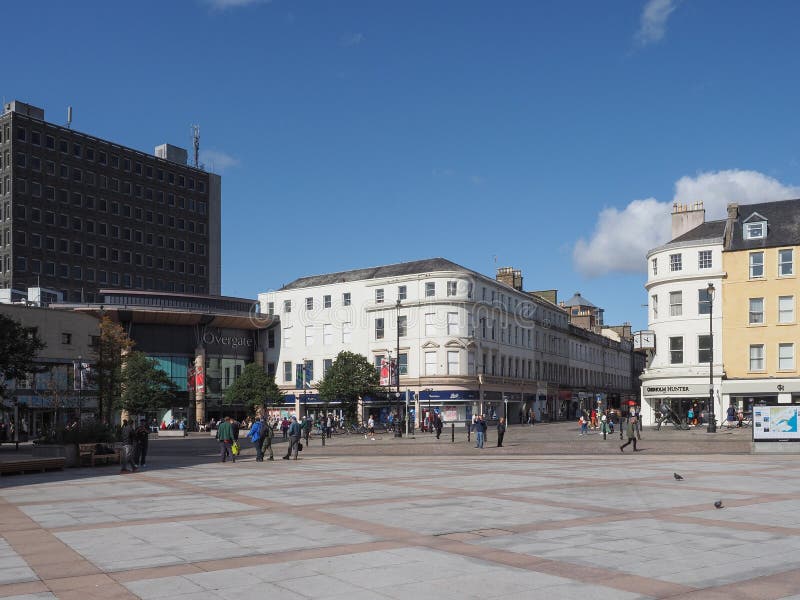 High Street in Dundee editorial photography. Image of scottish - 299249217