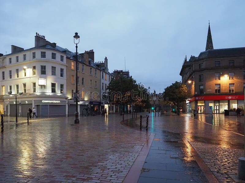 High Street at Night in Dundee Editorial Stock Image - Image of ...