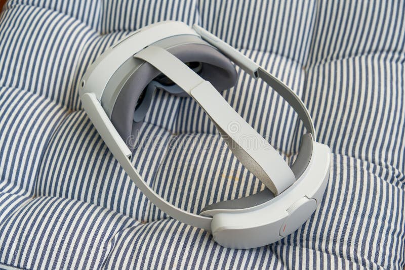 A High-tech VR Virtual Reality Head-mounted Display Stock Image - Image ...