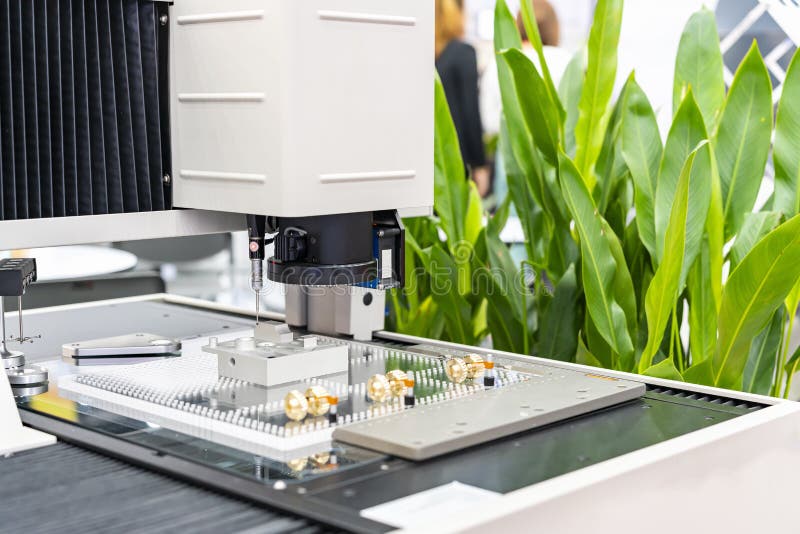 High Technology Precision Video Measuring Machine with Visual Camera ...