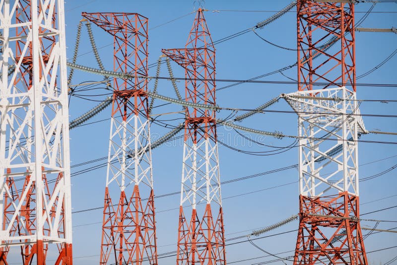 High Voltage Transmission Lines on Metallic Poles in Bucharest, Romania ...