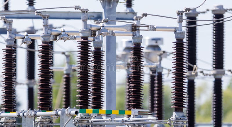 High Voltage Transmission Substation Components: Insulators and ...