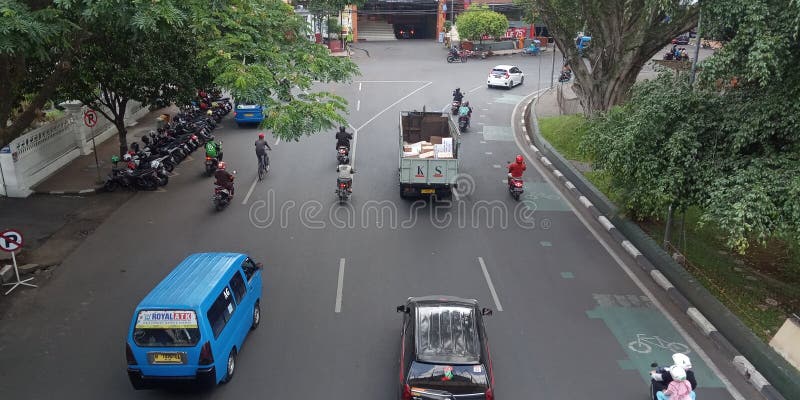 The Atmosphere of the Highway in the Center of the City of Malang Stock ...