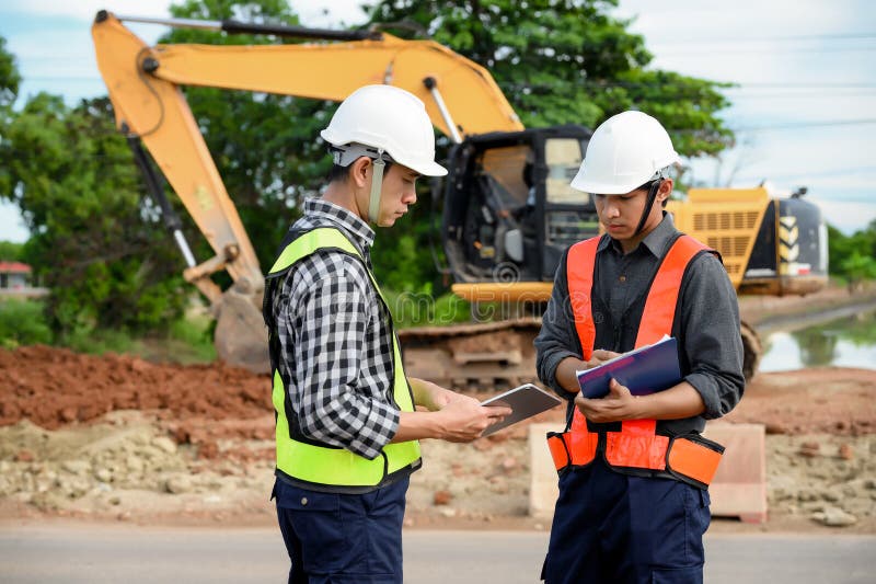 Highway Engineers Discuss Plans for Construction Improvement Based on ...