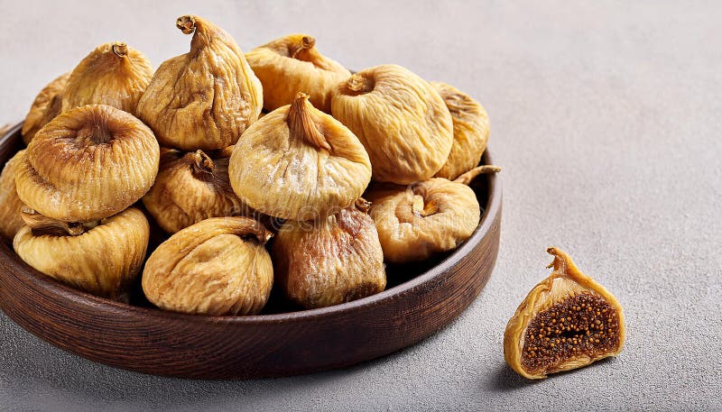 Higos Secos Naturales. Higos Secos Al Sol Como Fondo Stock de ...