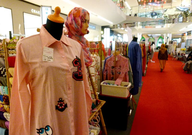 922 Hijab Display Stock Photos - Free & Royalty-Free Stock Photos from ...