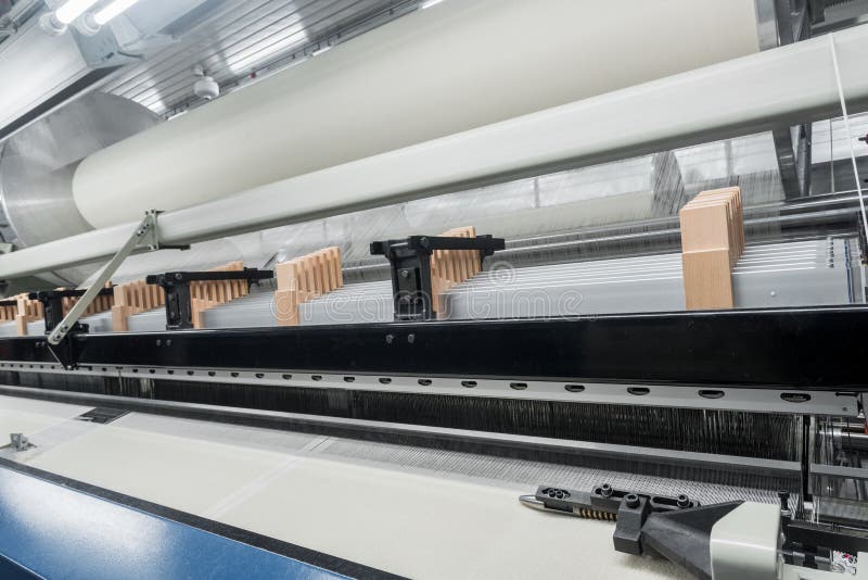 Hiladora Automática Moderna Imagen de archivo - Imagen de telar, color ...