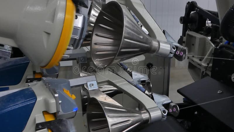 Hiladora Automática Moderna Almacen De Video - Vídeo de rodillo ...
