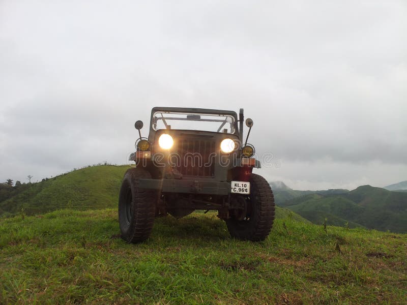 Hill drive editorial photography. Image of hill, green - 44942852