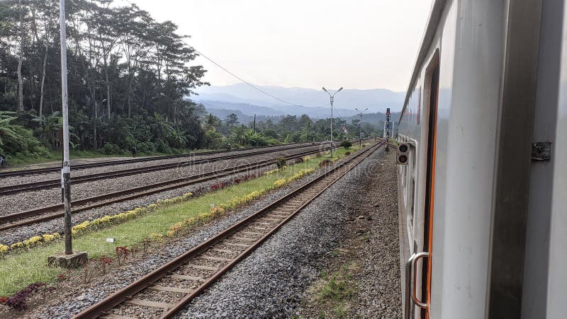 Hill and Train Transportation Editorial Photography - Image of lane ...