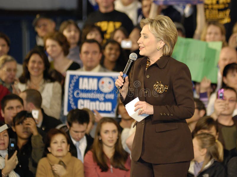 Hillary Clinton Campaigns for Presidency at SW College Los Angel ...