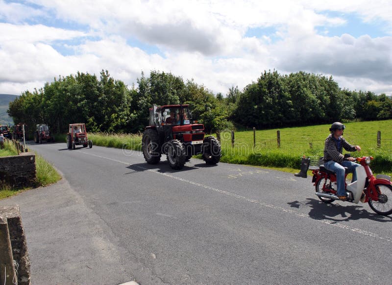 Hillbilly tractor run editorial stock image. Image of billy - 20055539