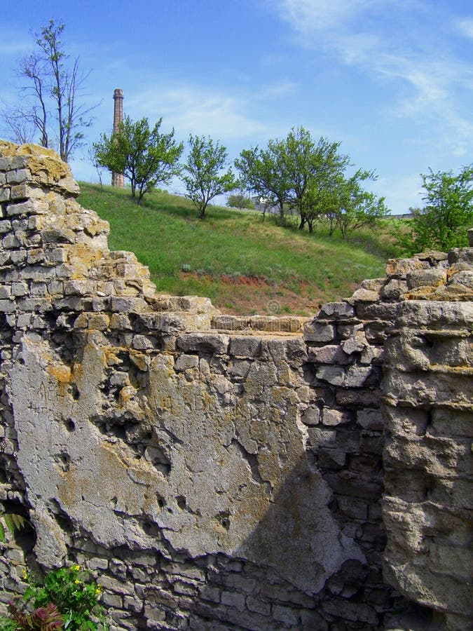 Behind the wall stock image. Image of cloud, grass, park - 117013007