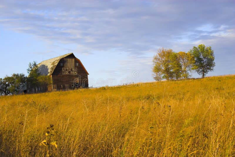 Beautiful Sunrise on the Farm Stock Photo - Image of farm, hills: 34679894