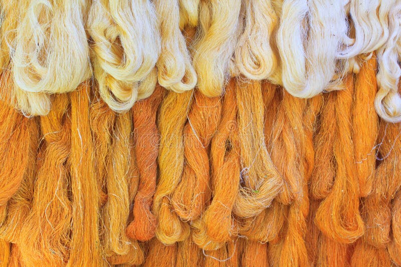 Hilo de seda crudo imagen de archivo. Imagen de cuerda - 35436769