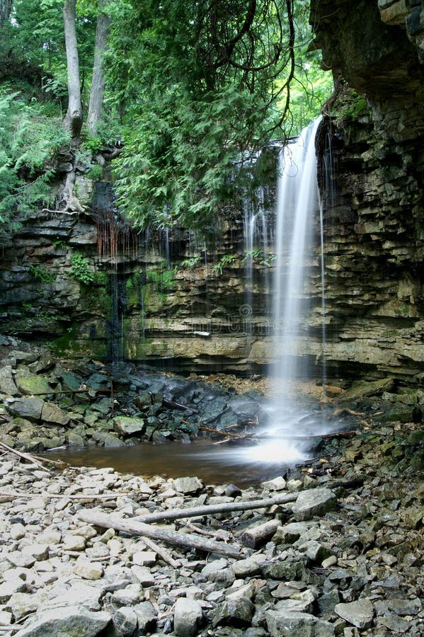 Hilton Falls stock image. Image of conservation, rocks - 1085669