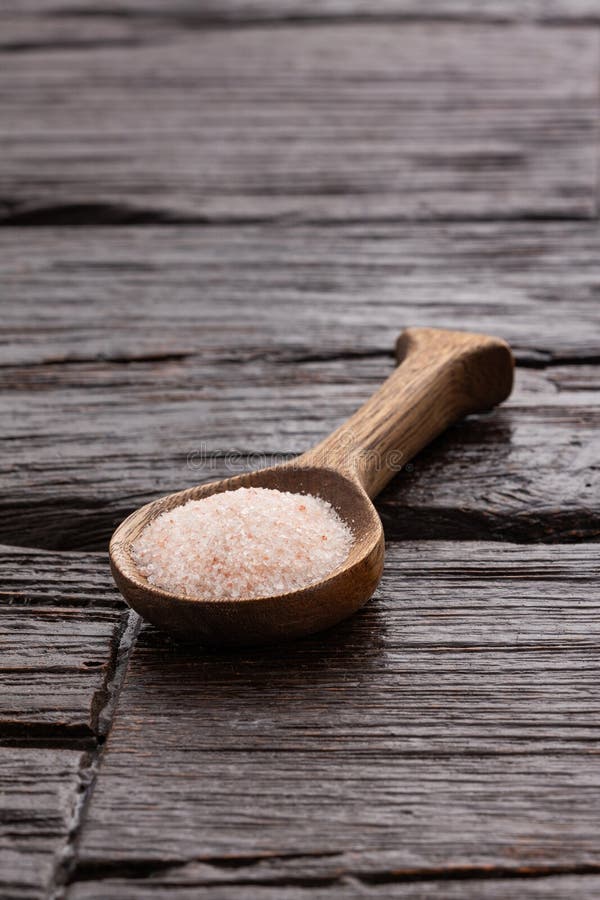 Himalayan Fine Pink Salt in Wooden Spoon Stock Image - Image of ...