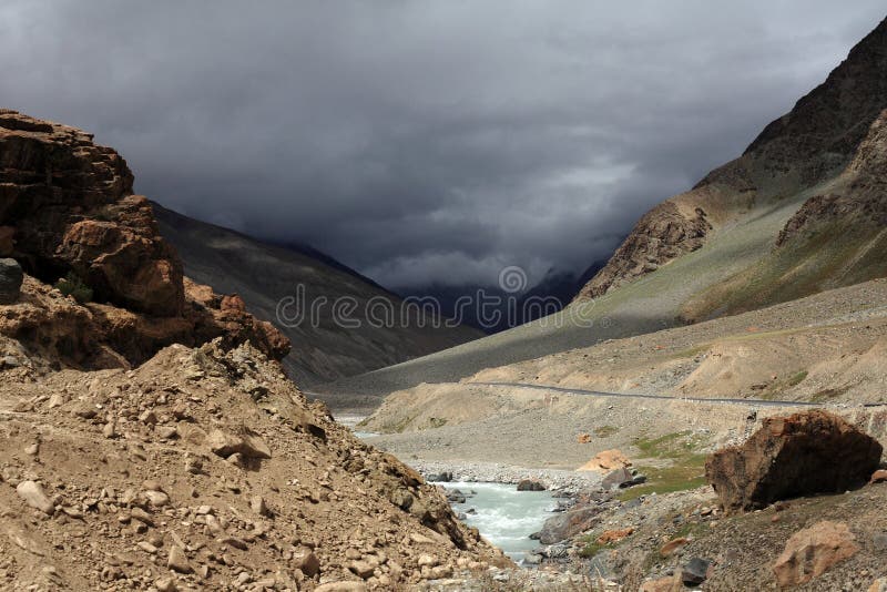 Himalayan mountains stock image. Image of rocks, clear - 26753173
