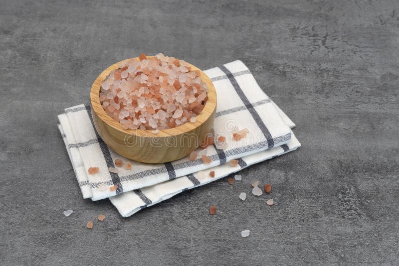 Himalayan Pink Salt in a Wooden Cup on Cloth Stock Photo - Image of ...