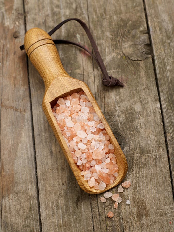 Himalayan salt closeup stock photo. Image of scoop, material - 112984422