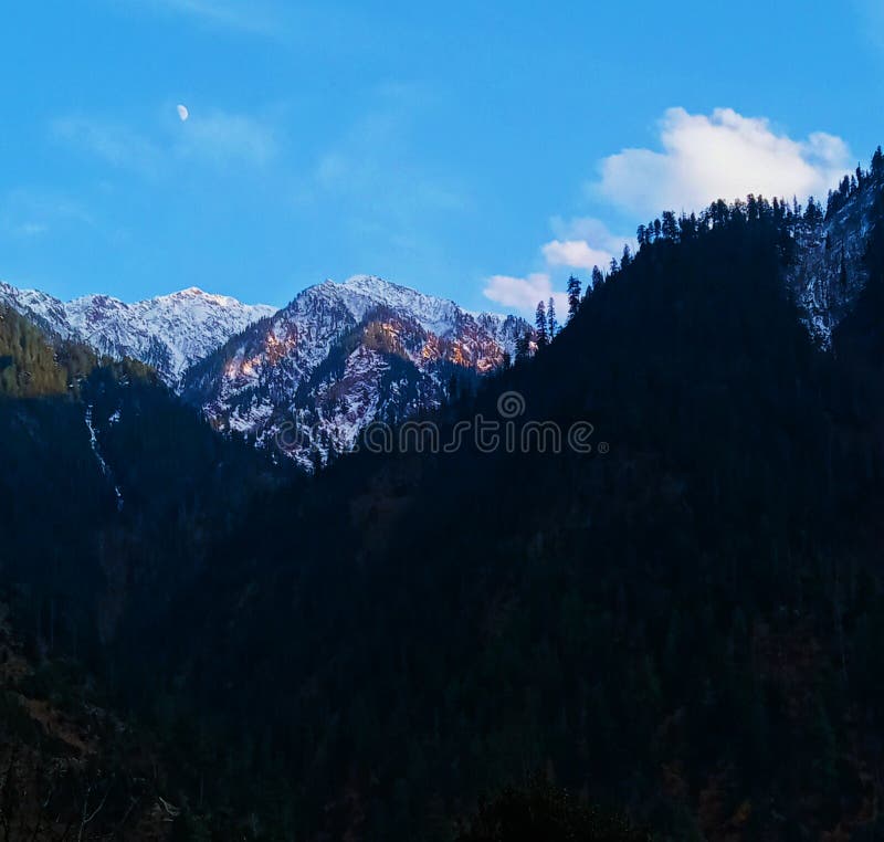 Himalayas Mountain of Kashmir Stock Photo - Image of trees, mountain ...