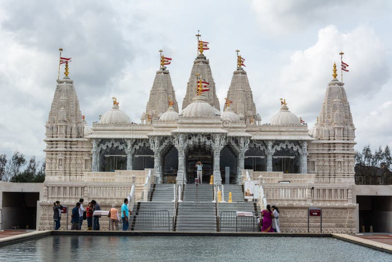 Hindischer Tempel BAPS Shri Swaminarayan Mandir in Houston, TX ...