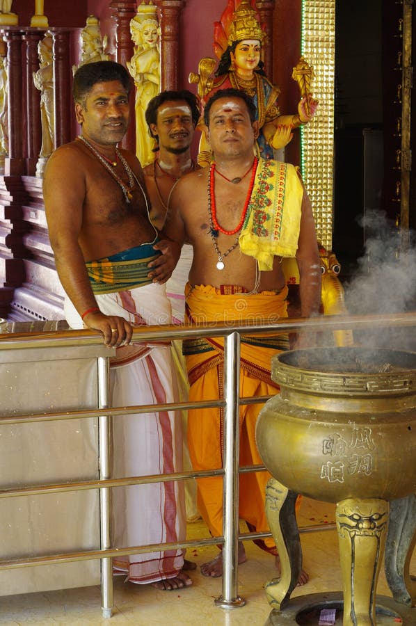 Hindu priest editorial photography. Image of mariamman - 39566617