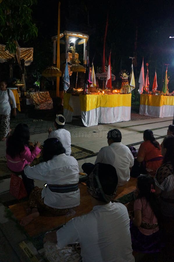 Hindu religious ceremony editorial photo. Image of event - 63726426