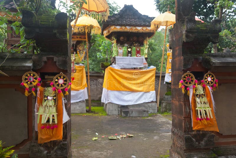 Hindu shrine in bali editorial stock image. Image of ancient - 24474514