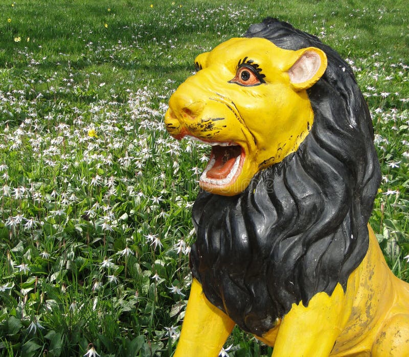 Hindu temple lion stock image. Image of field, lion, flowers - 29733097