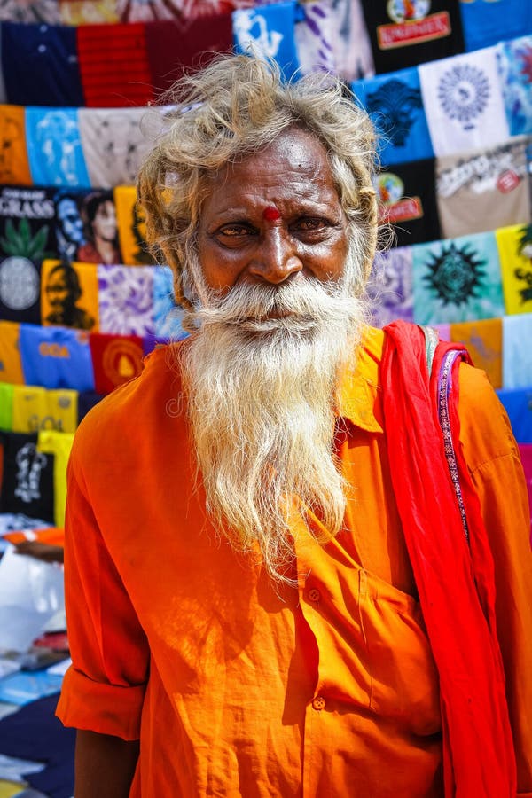 Sikt Av Den Heliga Kloster Av Rousanou-St Barbara Greece Meteora ...