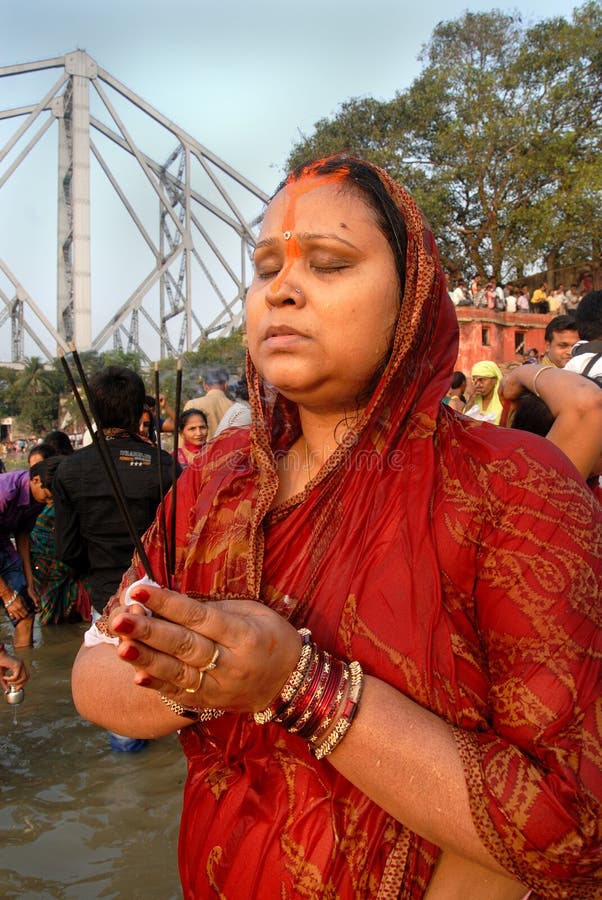 Hinduiska ritualer redaktionell foto. Bild av helgedom - 21889445