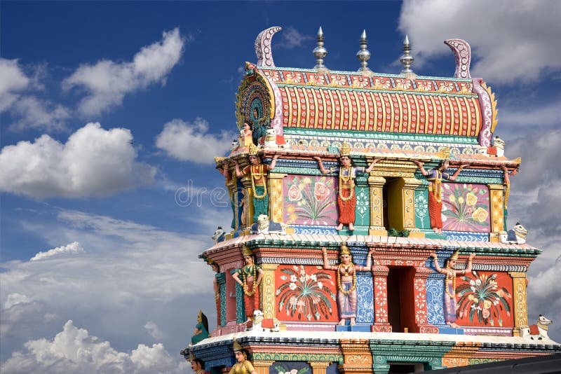 Hinduistischer Tempel Und Luftaufnahme Der Indischen Stadt Stockfoto ...