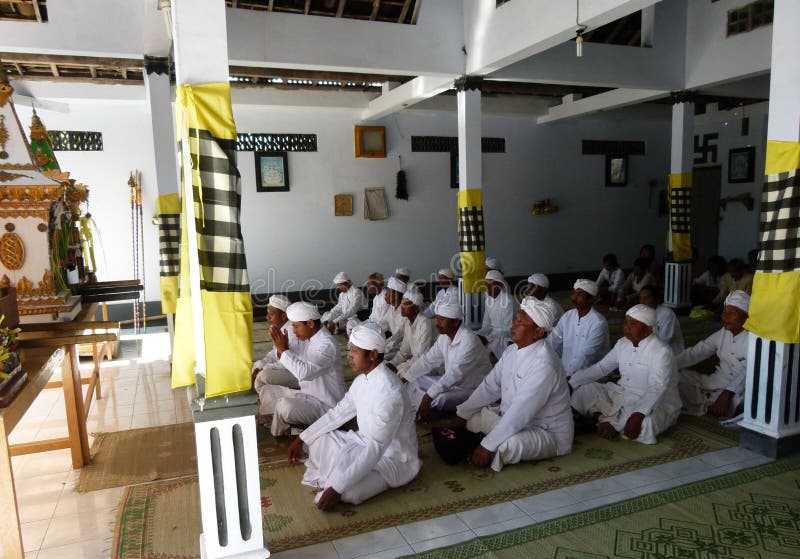 Hindus pray editorial image. Image of praying, klaten - 67440365