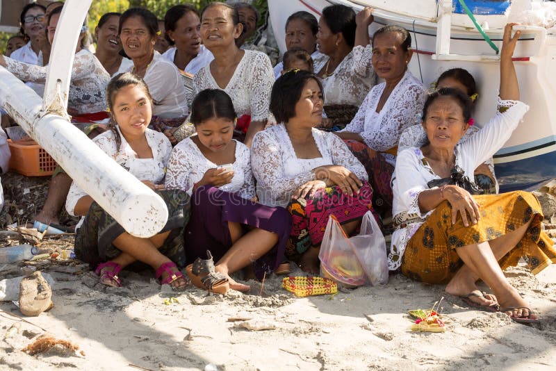 Hindus in Prayers, - Nusa Penida, Indonesia Editorial Stock Image ...
