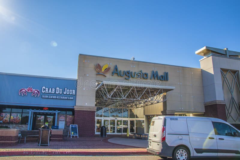 Augusta Mall Interieur Im Ersten Und Zweiten Stock Blick Redaktionelles ...
