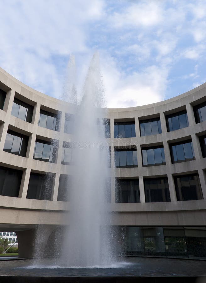 Hirshorn Museum and Fountain Stock Image - Image of fountain, american ...