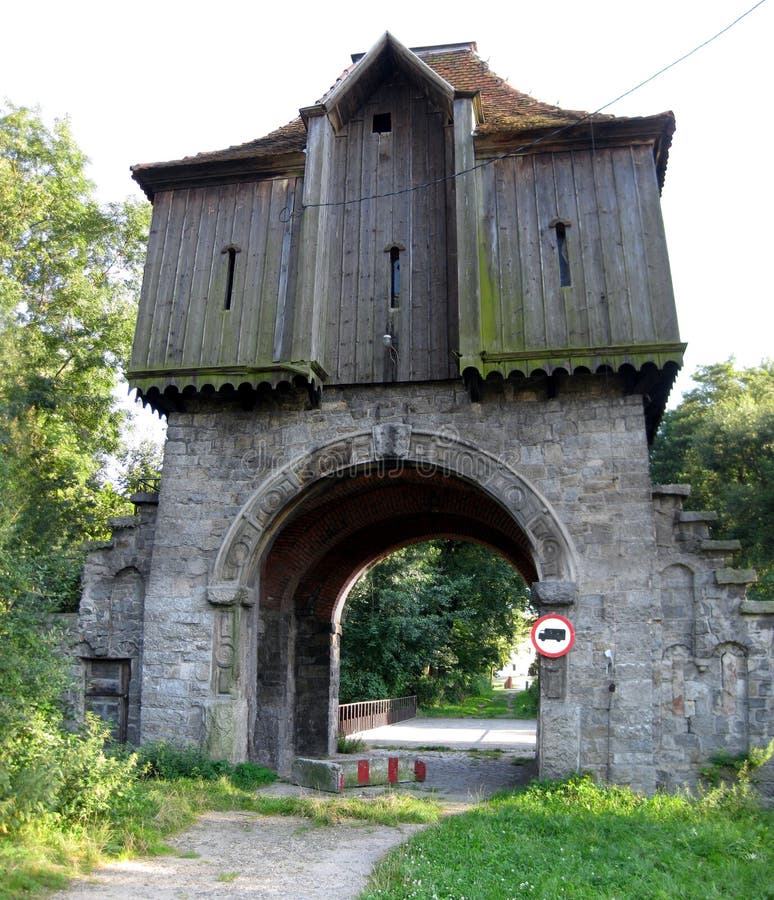 Historic bridge gate tower stock image. Image of arching - 10646255