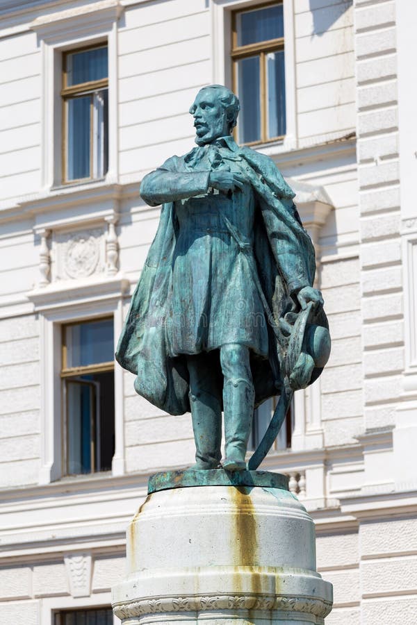 Historic Building and Statue Kossuth Lajos in Pecs Stock Photo - Image ...