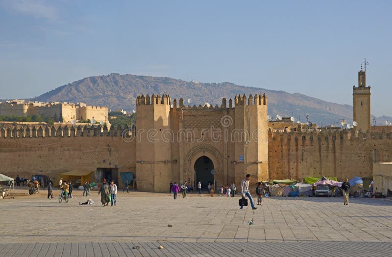 Historic city walls of Fes editorial photo. Image of square - 29534841