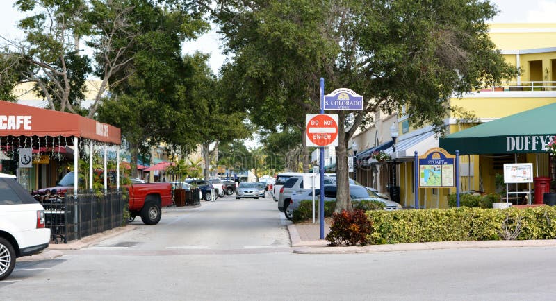 Historic Downtown Stuart editorial photography. Image of florida - 43810642
