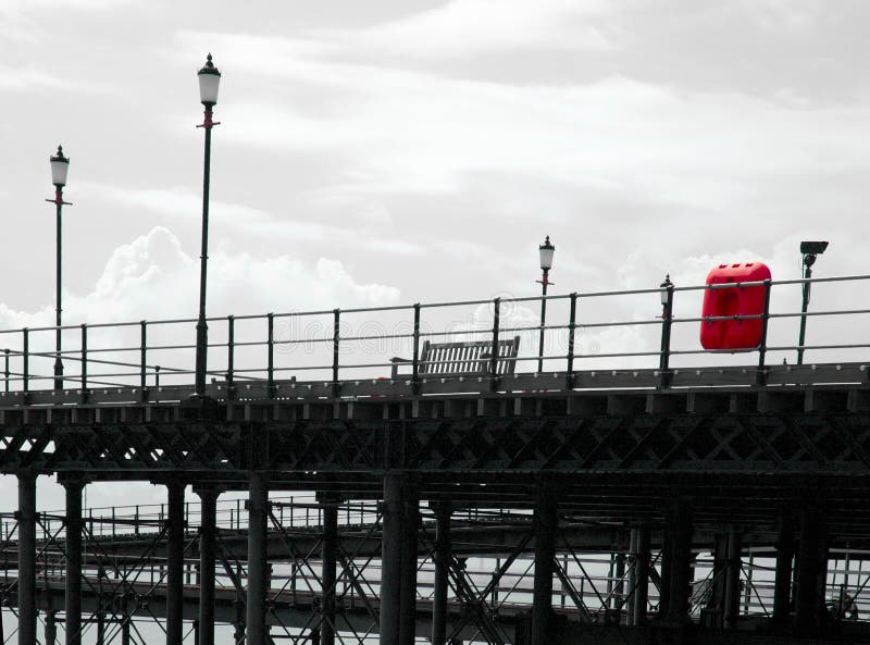 Historic English Pier Picture. Image: 191115