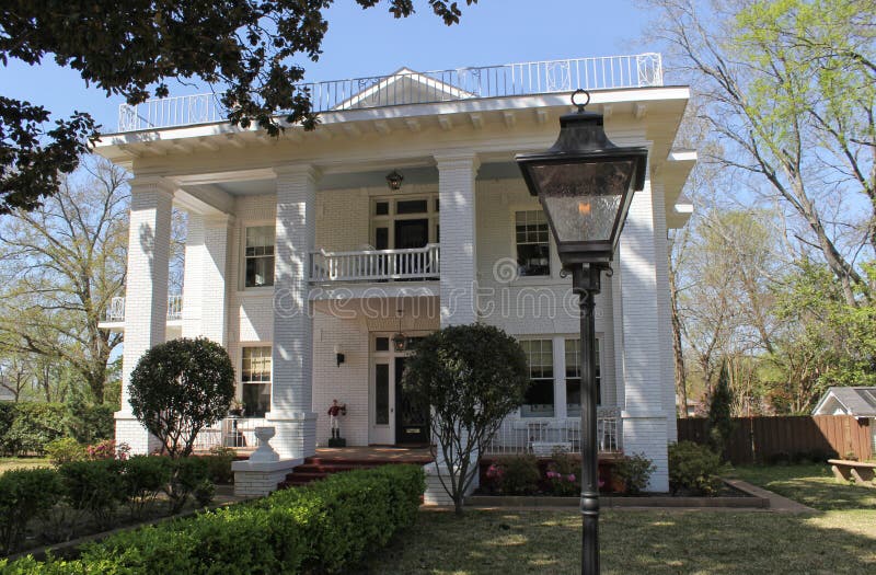 Historic Mansion in Rural Small Town East Texas Stock Image - Image of ...