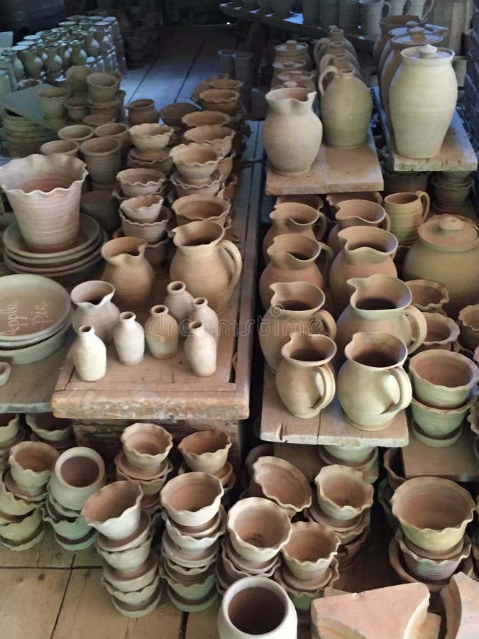 Historic pottery shop editorial photo. Image of century - 73813276