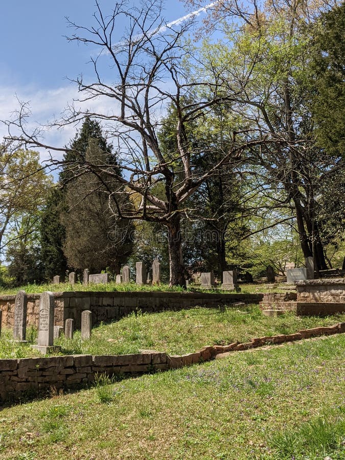 Historic Southern Graveyard, Cemetery Headstone Editorial Photo - Image ...