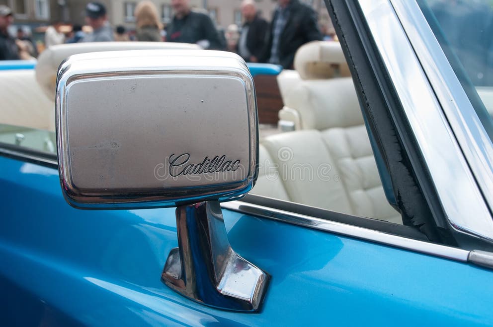 Historic Vehicle Parade editorial photo. Image of road - 34057781