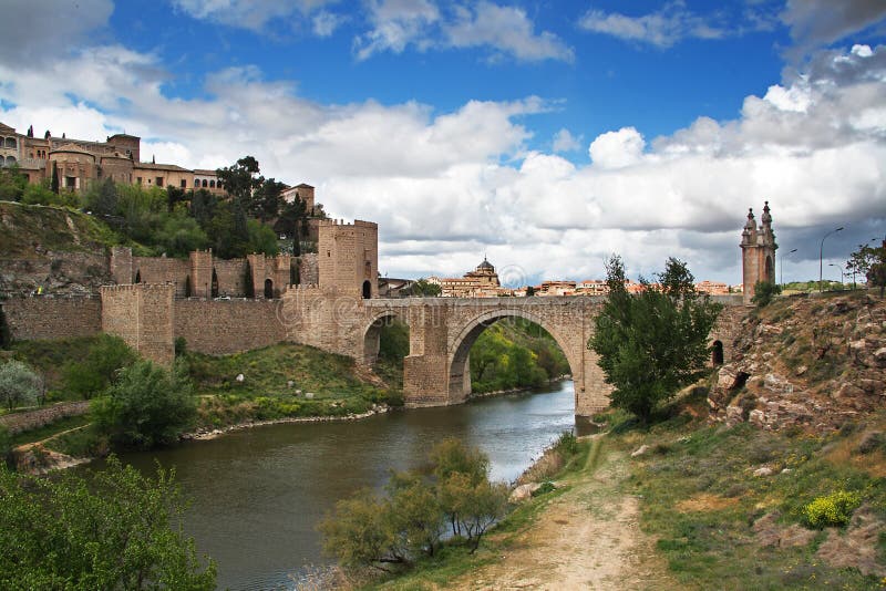 Historical Bridge in Toledo Stock Image - Image of architecture, water ...